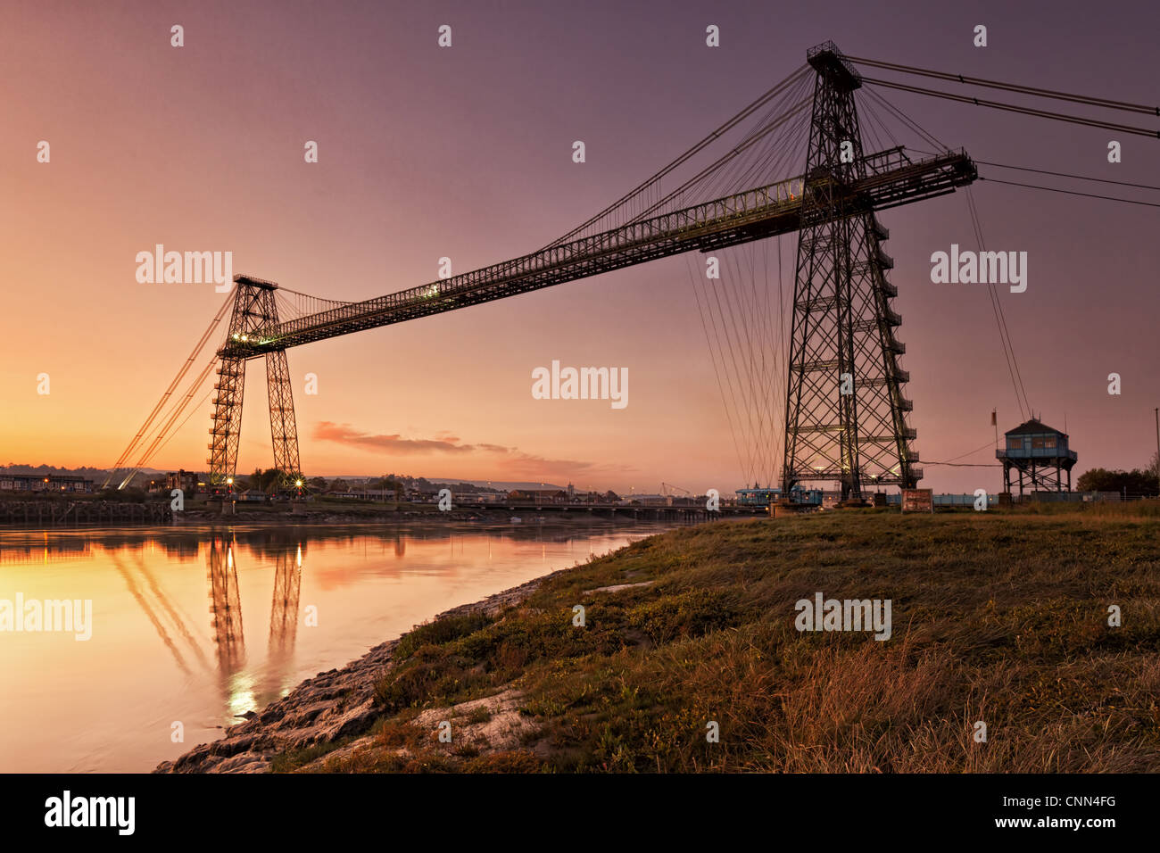 Transporter bridge silhouette hi-res stock photography and images - Alamy