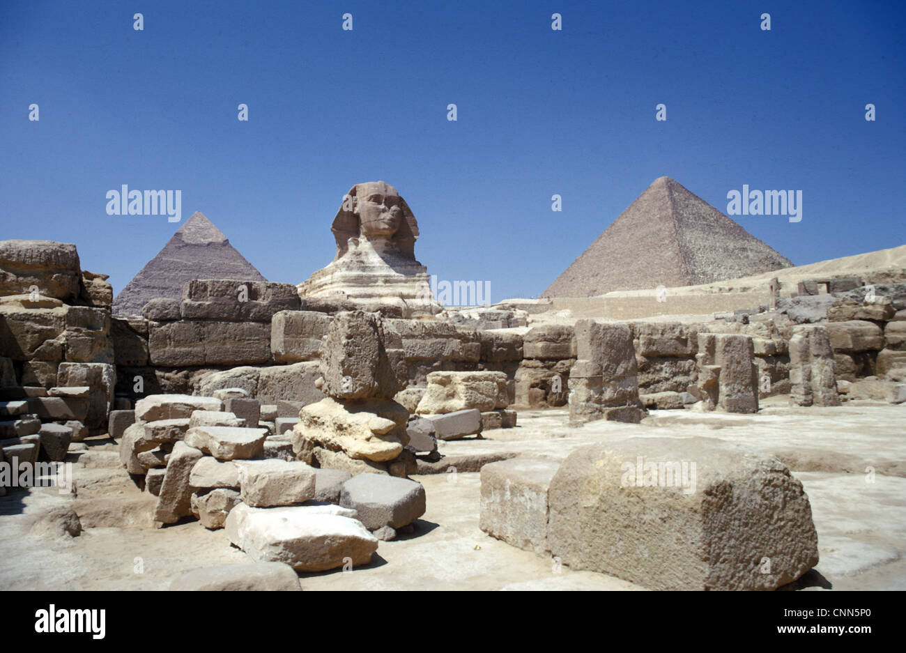 Egypt Gizeh - Sphinx & Pyramids of Chephren & Cheops Stock Photo - Alamy
