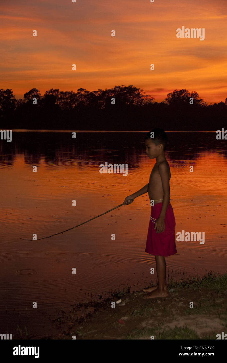 Country boy fishing hi-res stock photography and images - Alamy