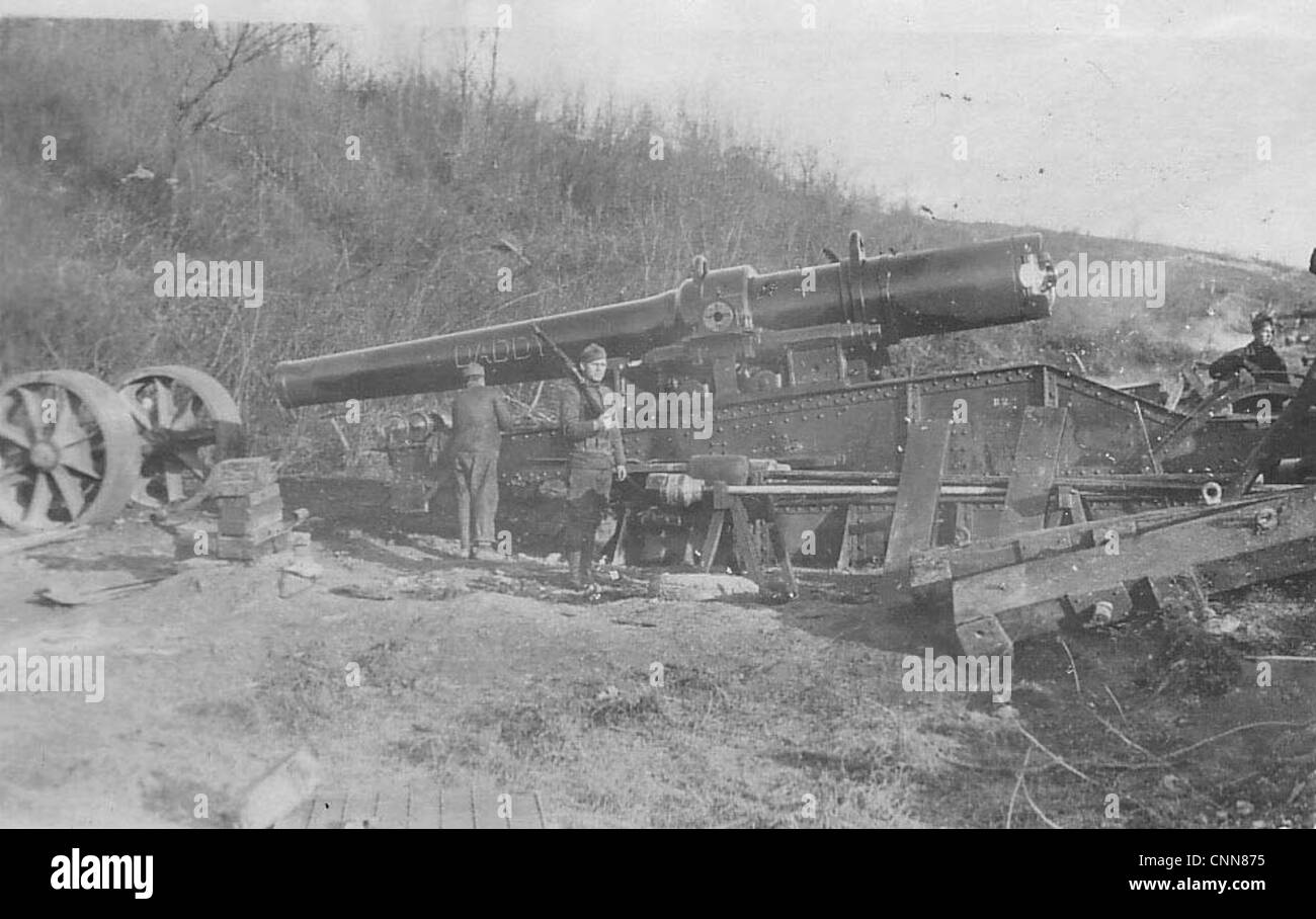 This archive of World War One photographs and postcards from 1915-1917 ...