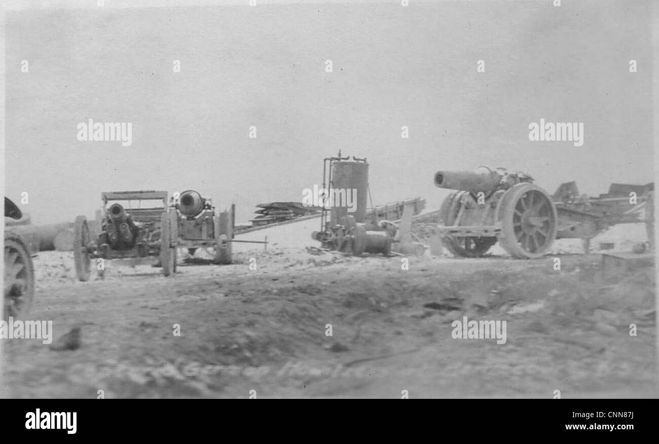 World War I archive photography from 1915-1917, featuring trench ...