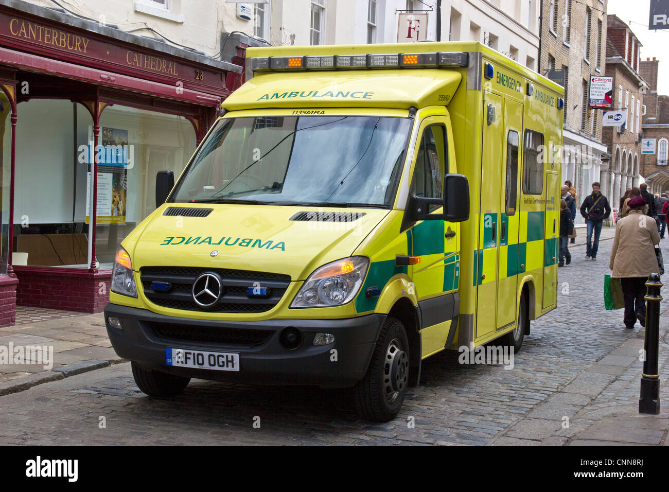 Emergency call centre hi-res stock photography and images - Alamy