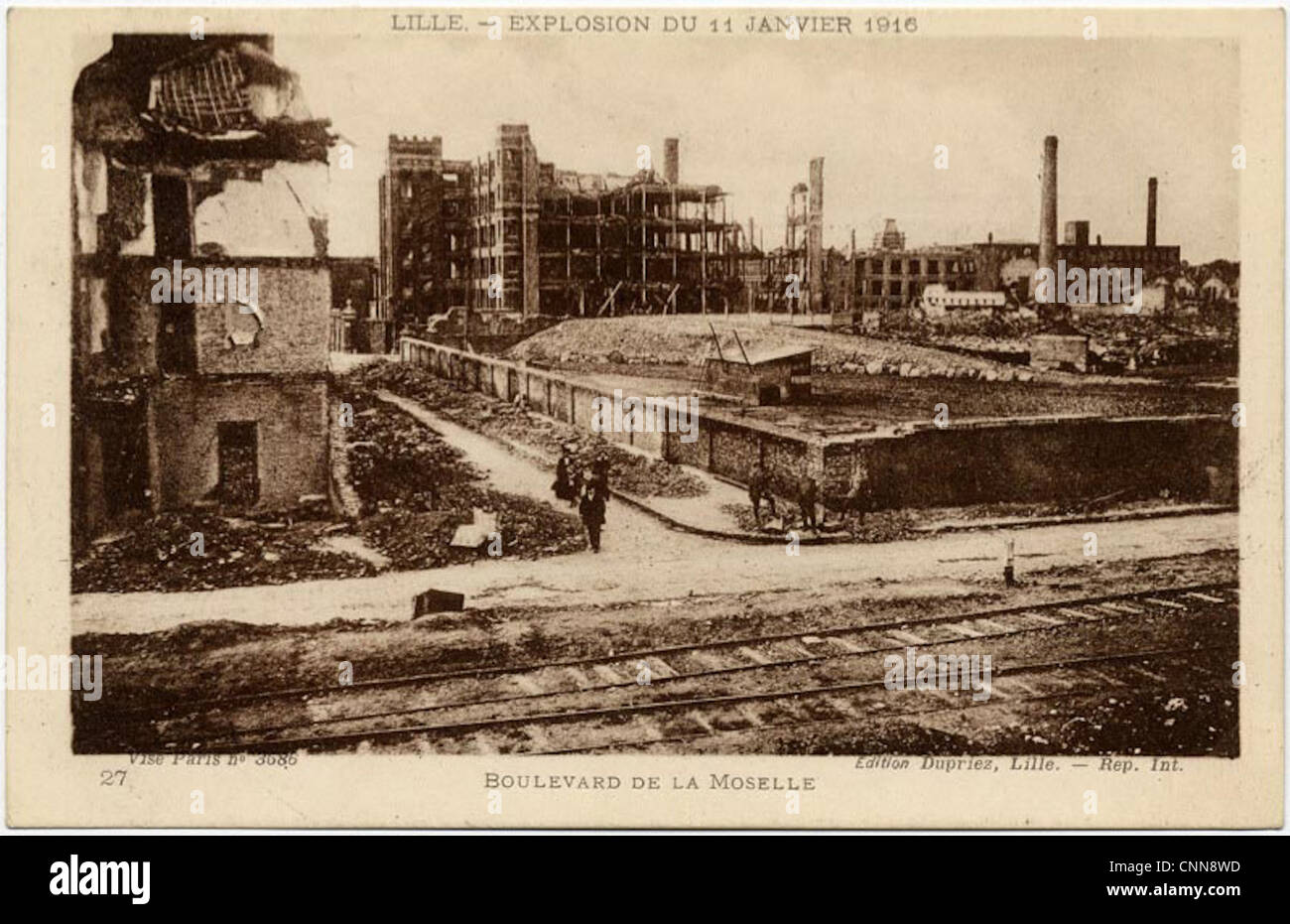 Archive photographs and postcards from World War I between 1915 and ...