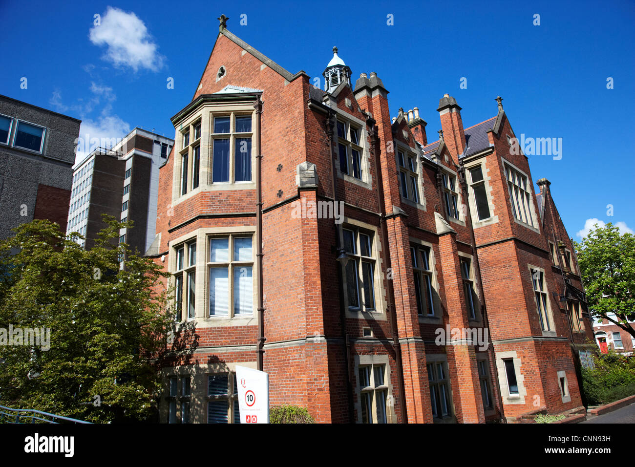 The Queens School High Resolution Stock Photography and Images - Alamy