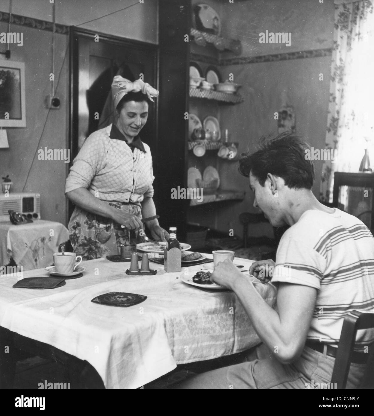 1950s home interior uk hi-res stock photography and images - Alamy