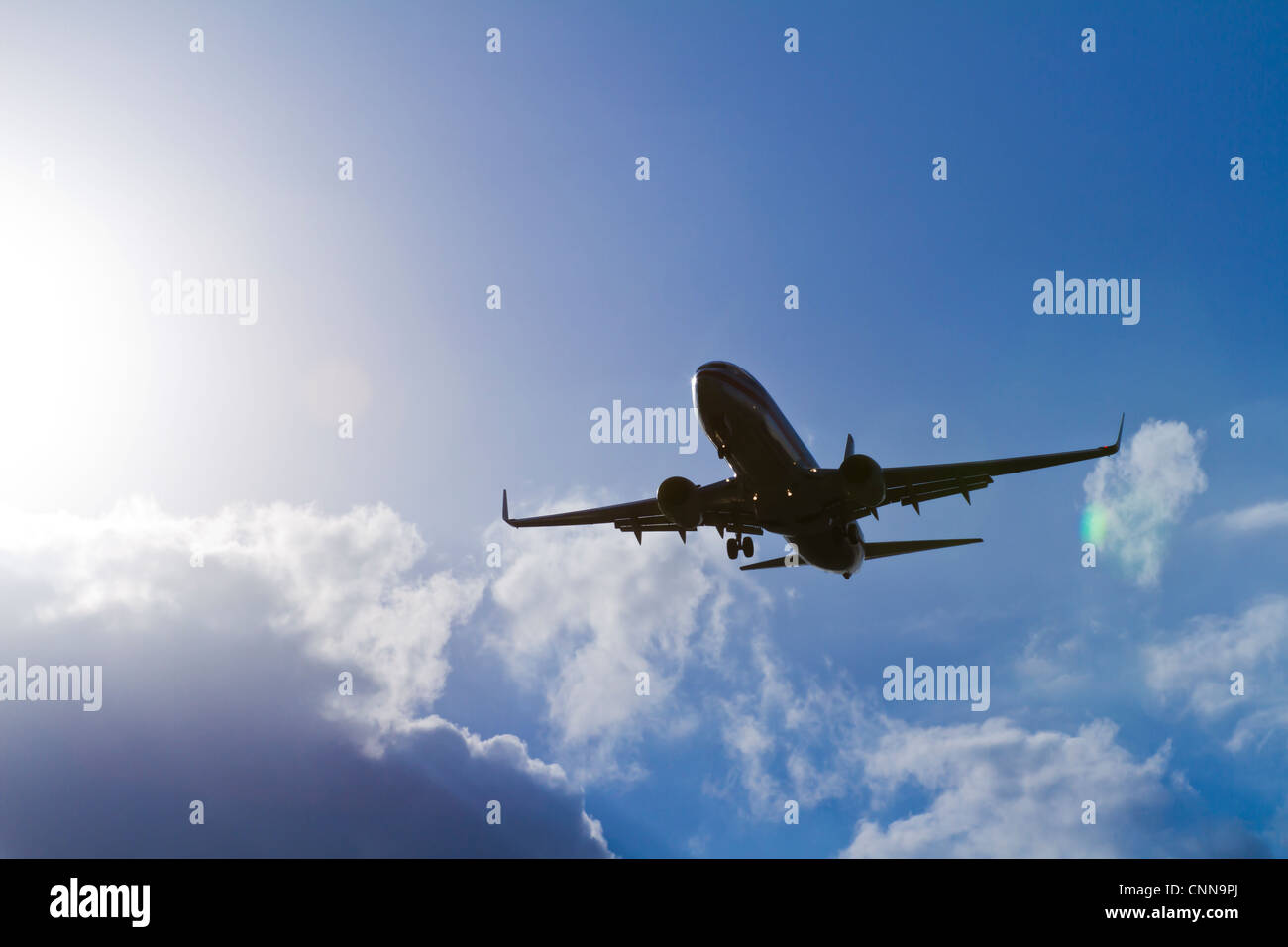 Plane flying in the sky hi-res stock photography and images - Alamy