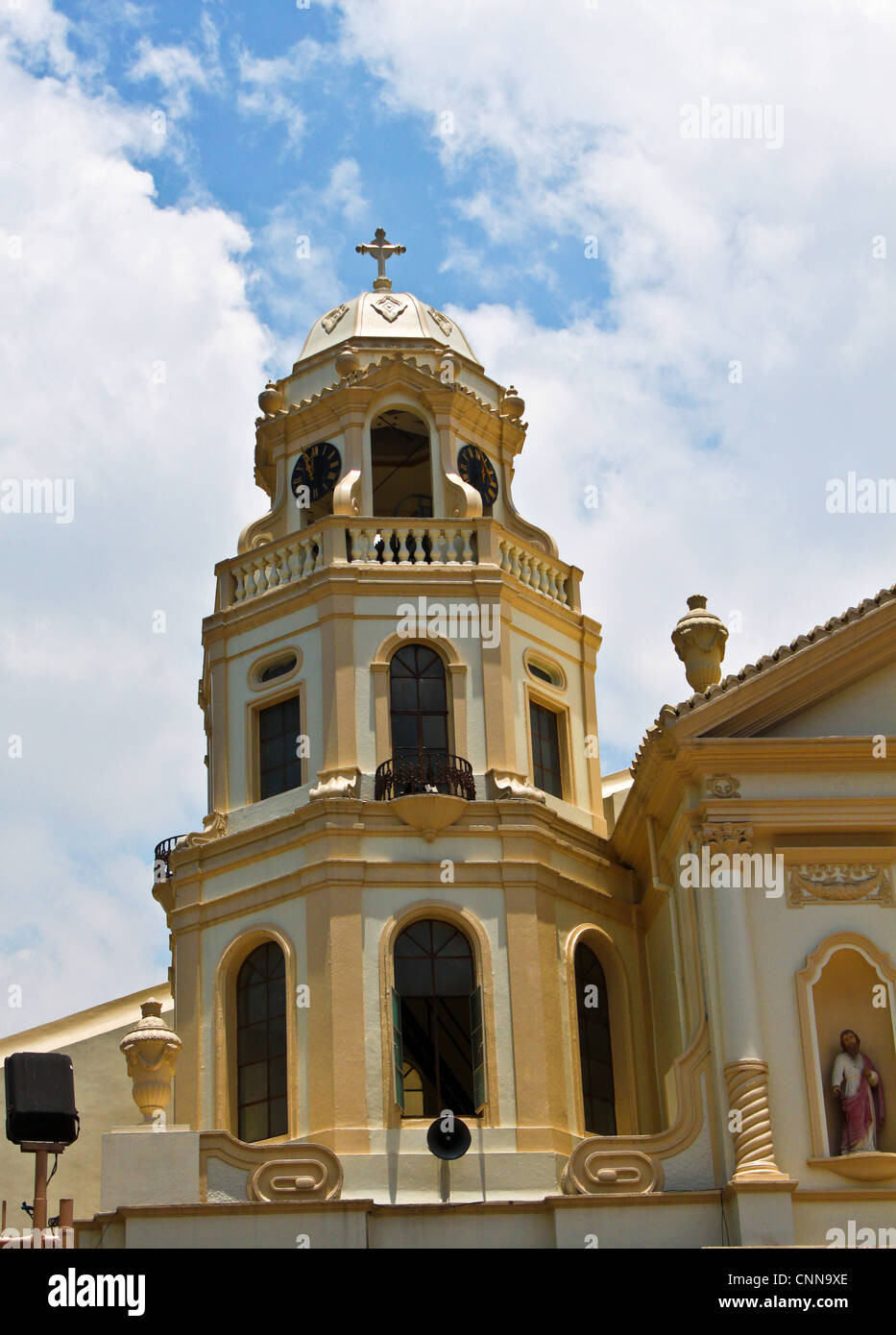 Quiapo church hi-res stock photography and images - Alamy