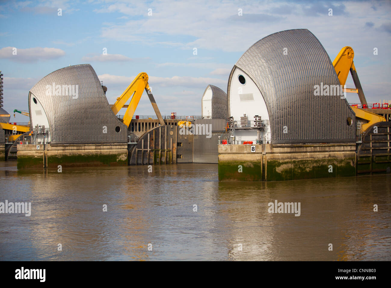 Thames barrier closed hi-res stock photography and images - Alamy