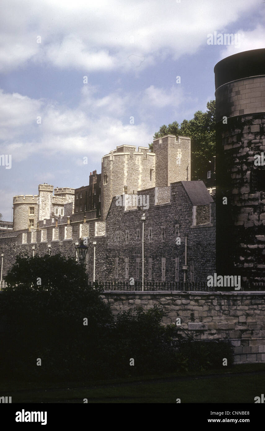 Outer walls, Tower of London, London, United Kingdom England Stock ...