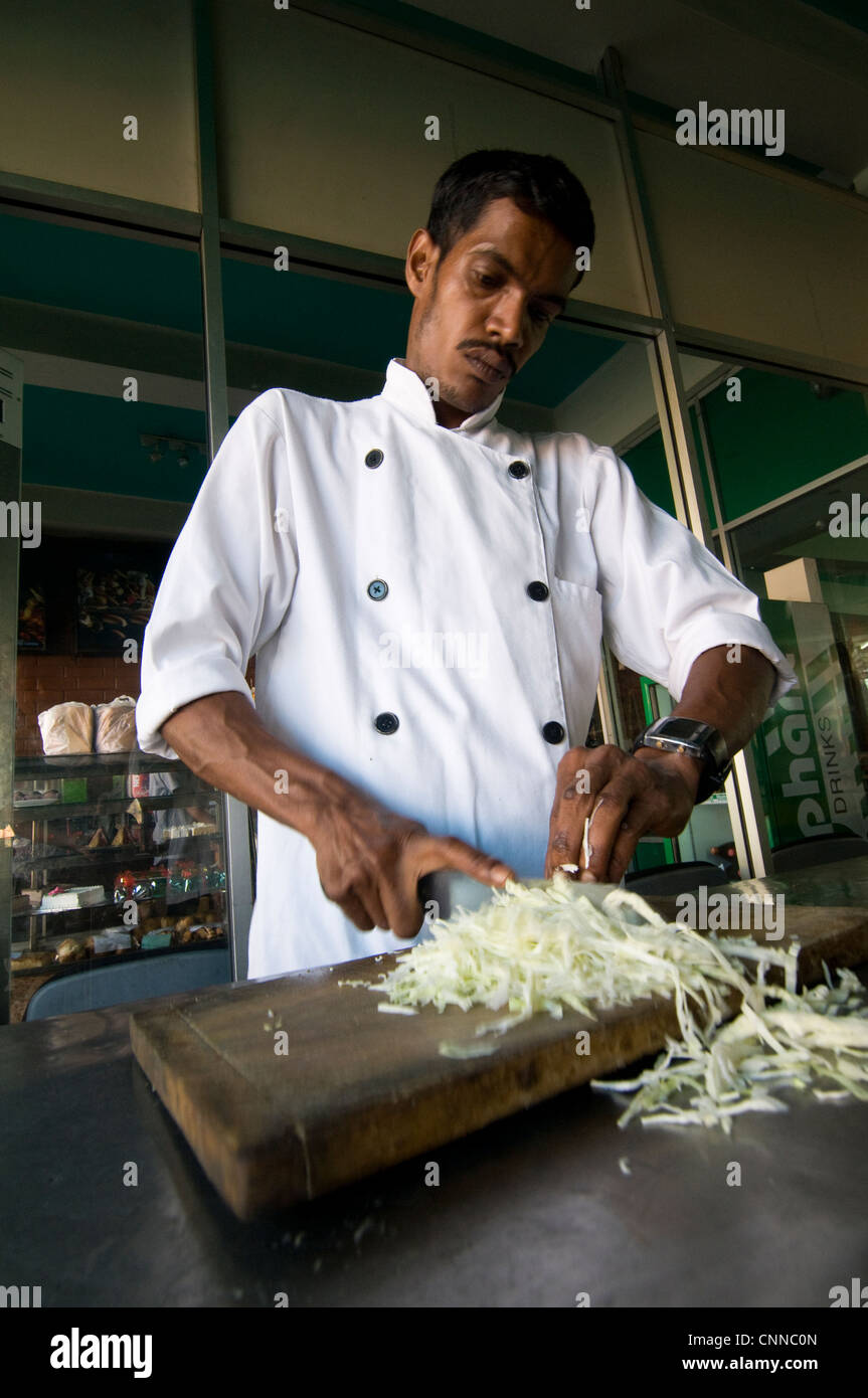 Kotu Roti being chopped in a popular restaurant in Kandy Stock Photo ...