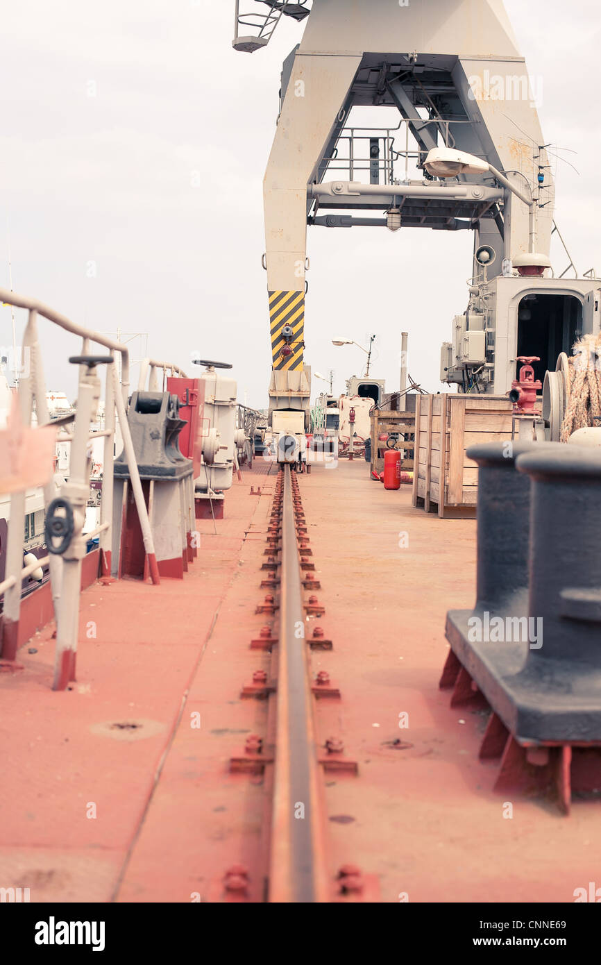 Crane rails hi-res stock photography and images - Alamy