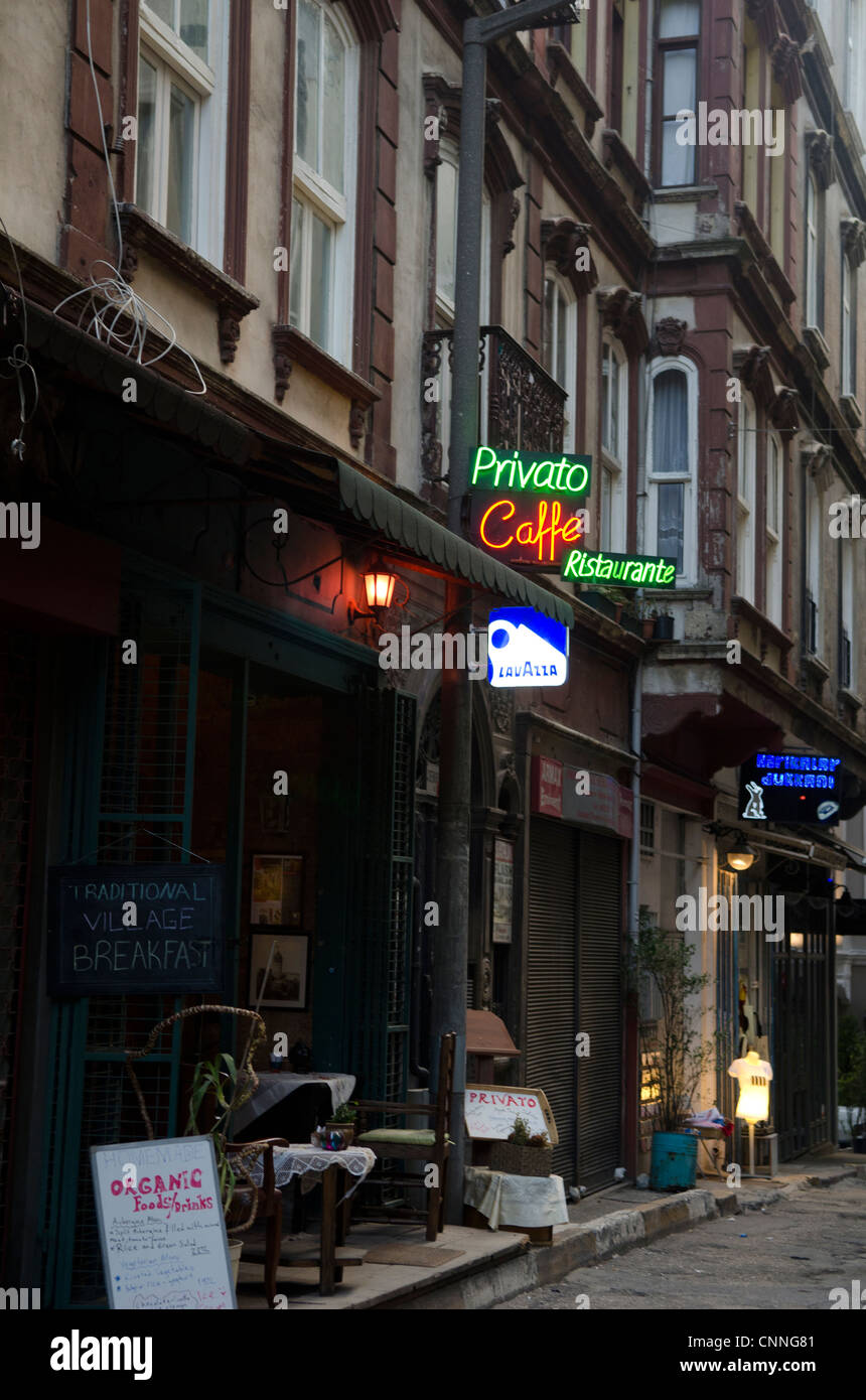 Istanbul Cafe and Nightlife Turkey Stock Photo - Alamy