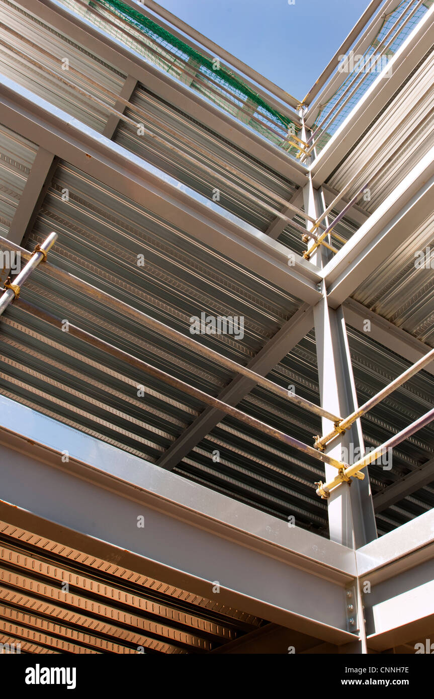 Steel framework of building Stock Photo - Alamy