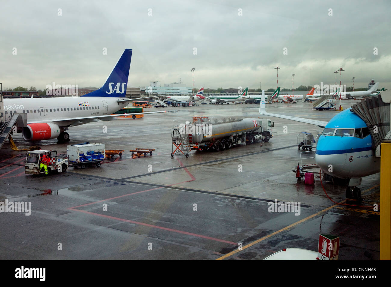 Airplanes at the gate, Linate Airport, Milan, Milano, Italy, Italia ...