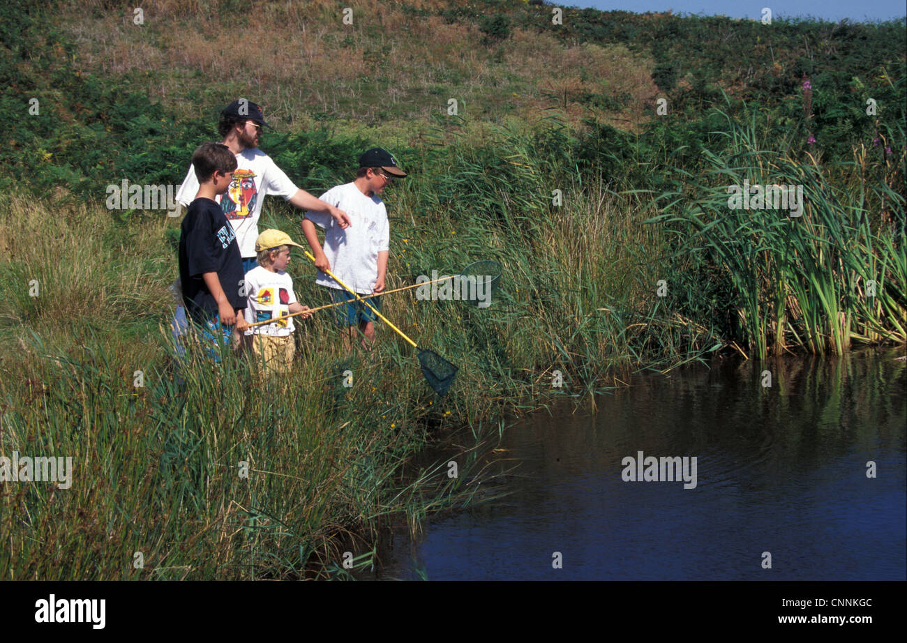 Conservation - Education / Family pond dipping, looking for ...