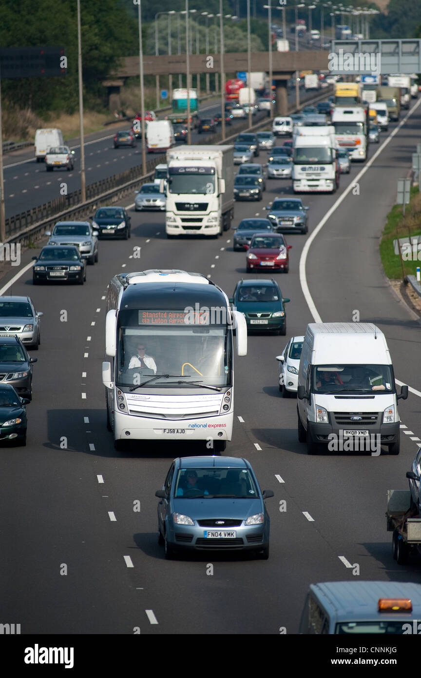 Slow moving traffic on motorway hi-res stock photography and images - Alamy