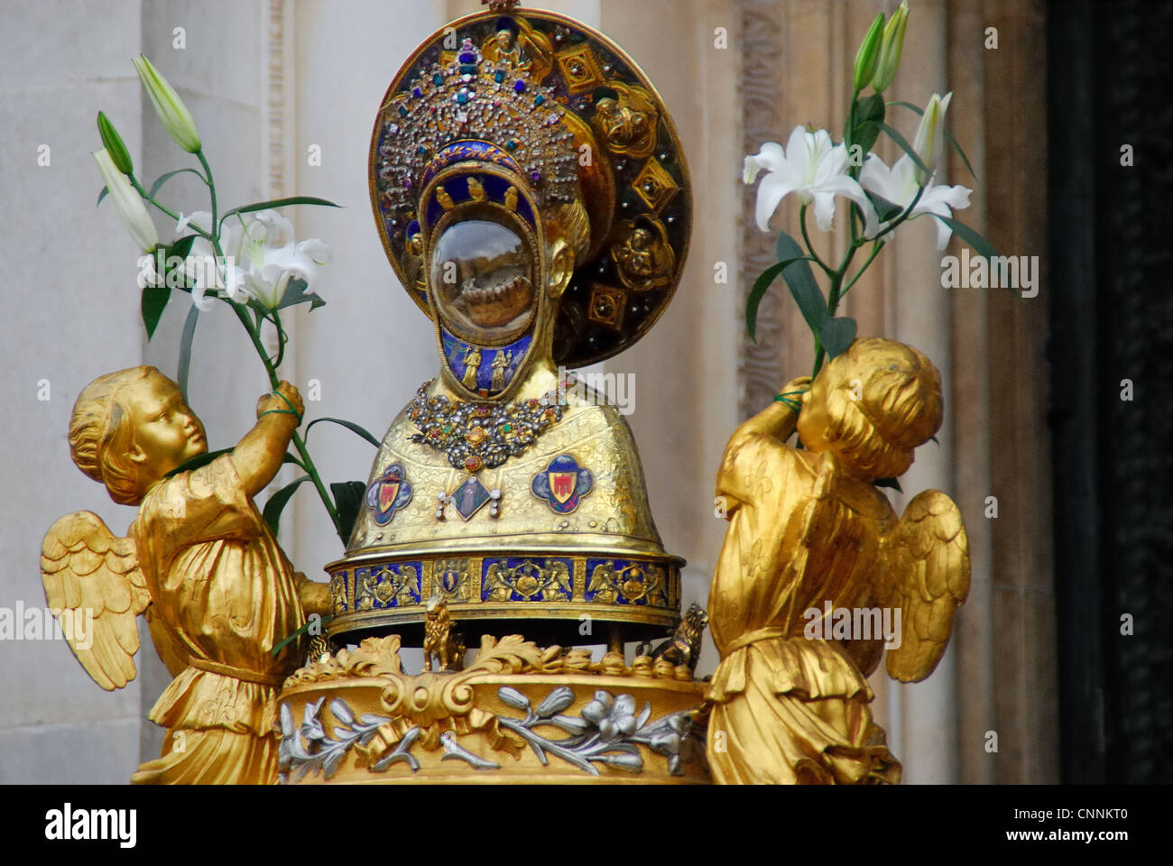 Feast of St. Anthony. The relic of the mandible of the Saint is taken in procession Stock Photo ...