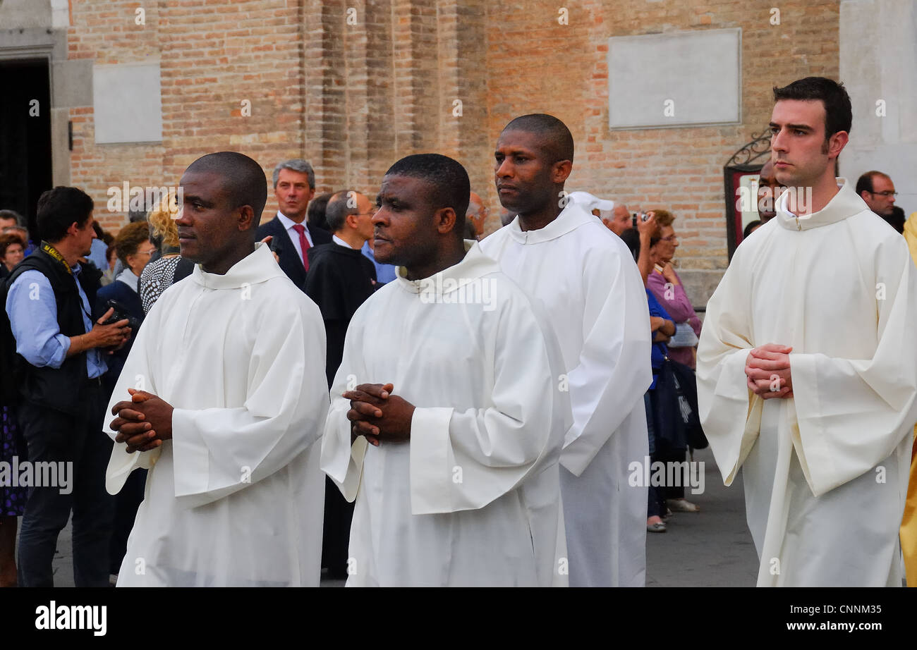 Christian monks hi-res stock photography and images - Alamy