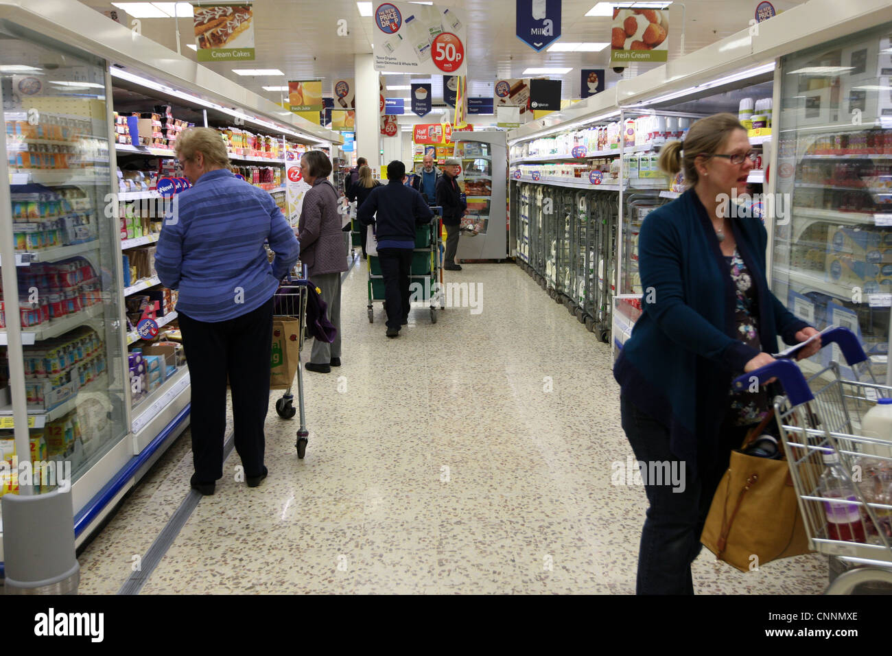 TESCO SUPERMARKET IN BALDOCK HERTFORDSHIRE Stock Photo - Alamy