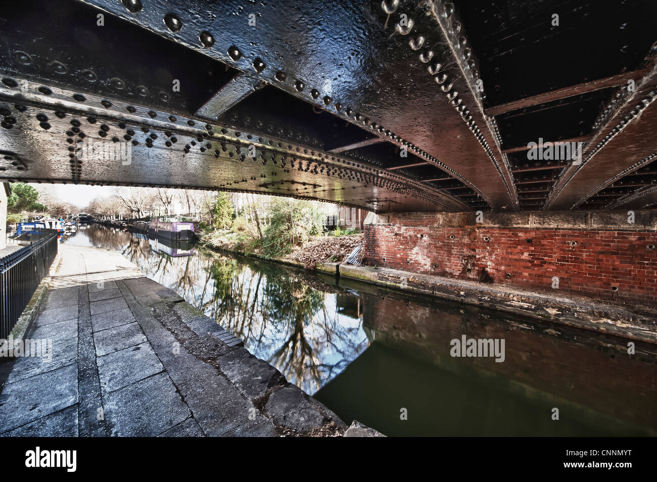 Bridge house little venice london hi-res stock photography and images ...