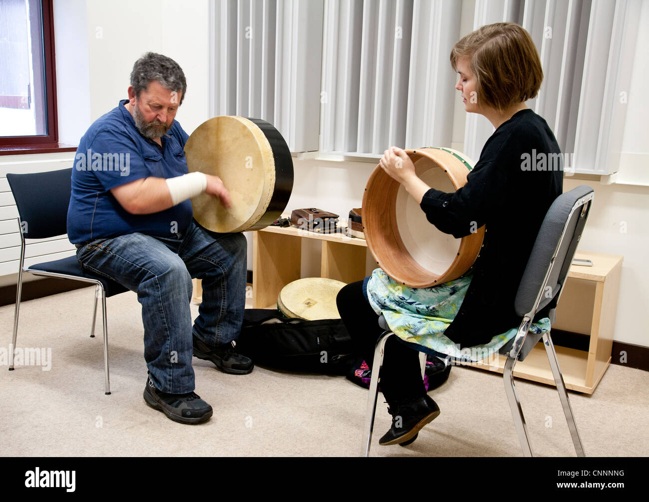 Tommy Hayes Traditional Irish musician bodhran player Stock Photo - Alamy