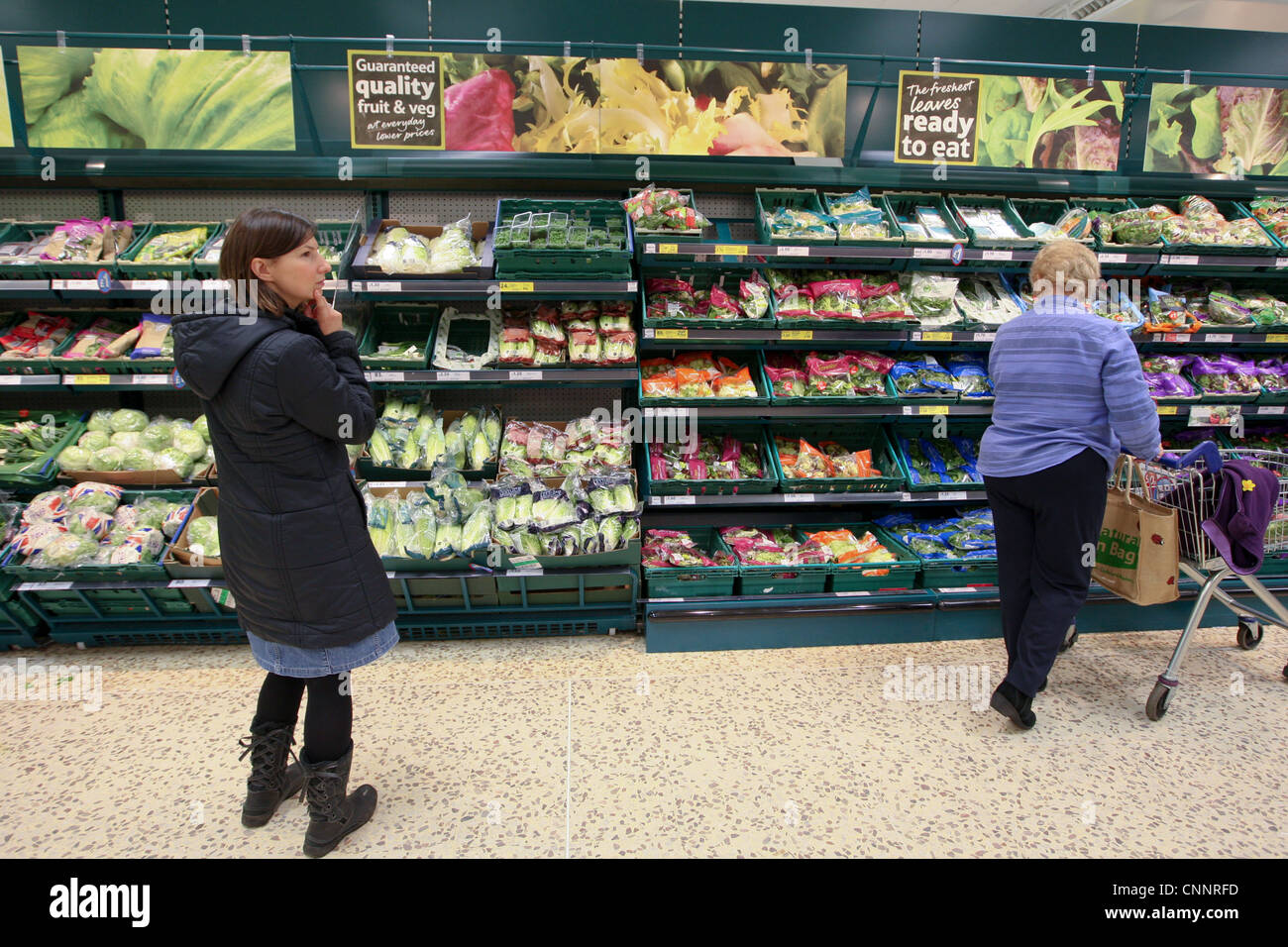 TESCO SUPERMARKET IN BALDOCK HERTFORDSHIRE Stock Photo - Alamy
