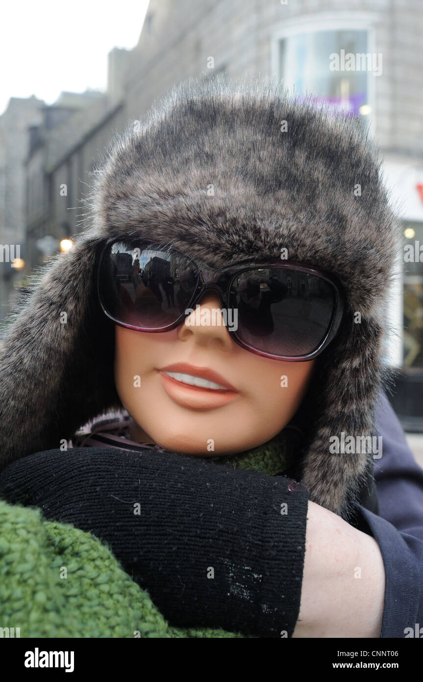 Police mannequin hi-res stock photography and images - Alamy