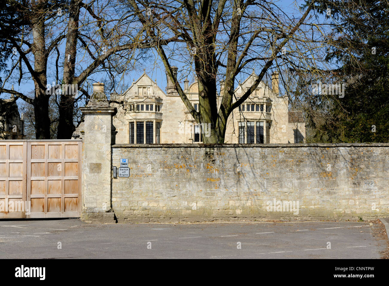 Burford Priory home of Mathew Freud & Elisabeth Murdoch Stock Photo - Alamy