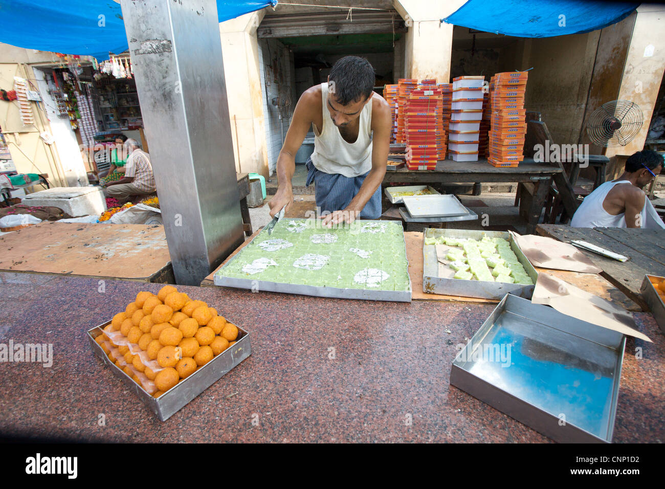 Sweet stall india hi-res stock photography and images - Alamy
