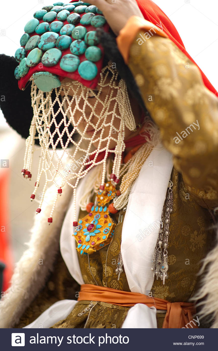 Ladakhi Traditional Dress Stock Photos & Ladakhi Traditional Dress ...