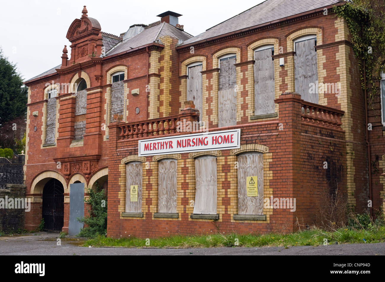 urban decay uk MERTHYR NURSING HOME closed derelict boarded up ...