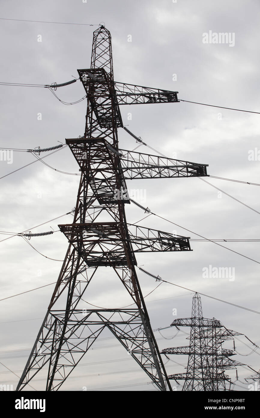 Electricity pylons national grid supplying hi-res stock photography and ...