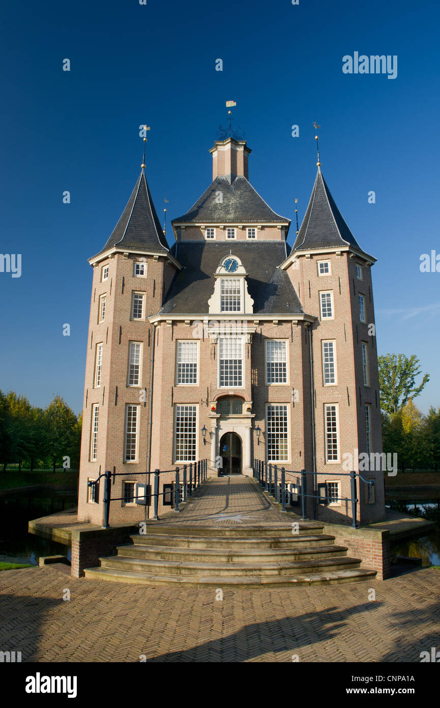 Dutch castle hi-res stock photography and images - Alamy