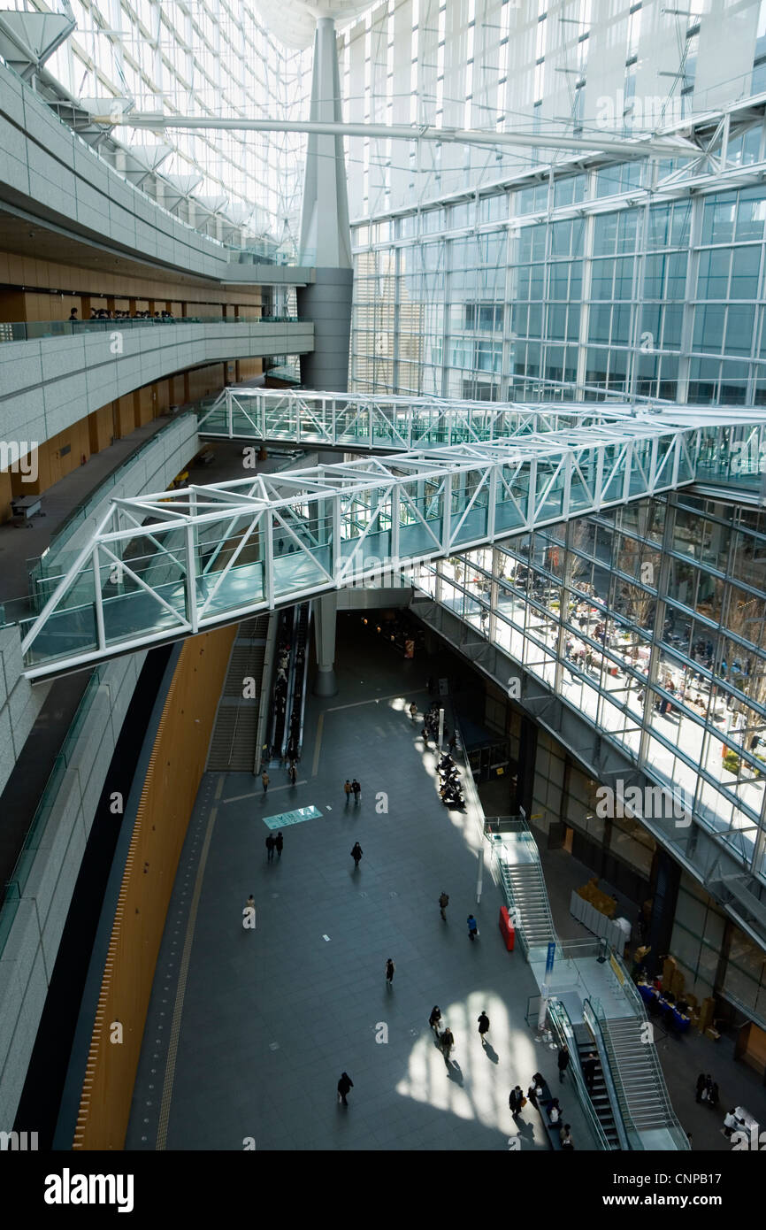 The Glass Building at Tokyo International Forum, 5-1 Marunouchi 3-chome ...