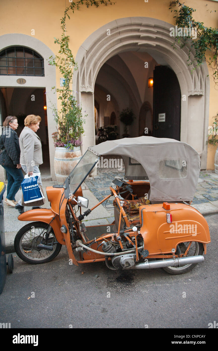 Three wheeled motor vehicle hi-res stock photography and images - Alamy