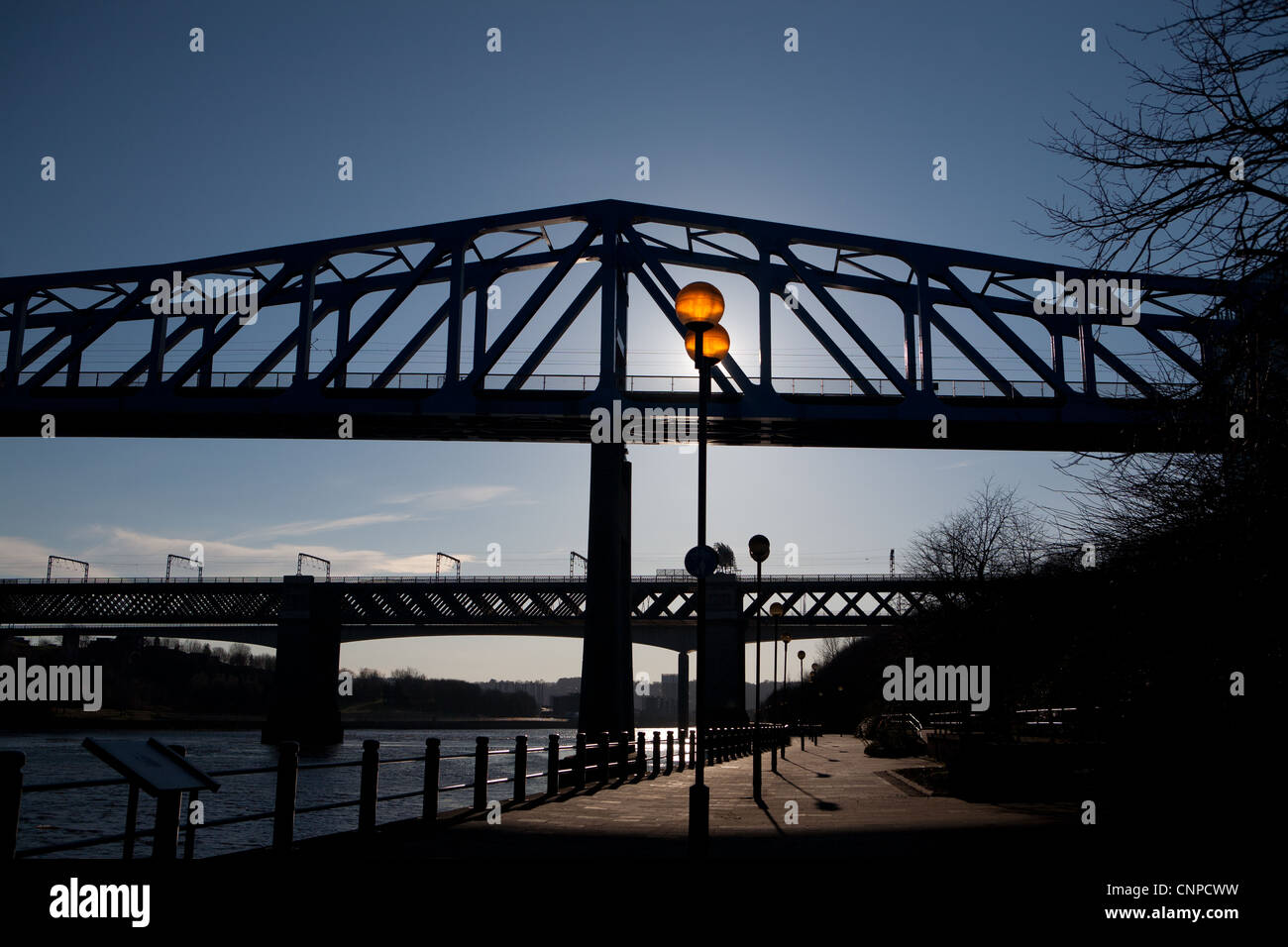 Silhouette of tyne bridges hi-res stock photography and images - Alamy