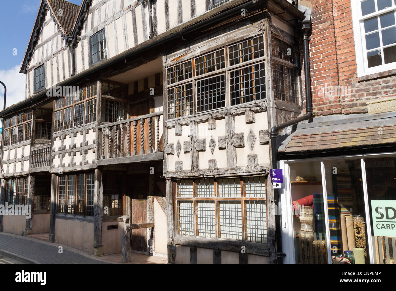 Timber framed building 17th century hi-res stock photography and images ...