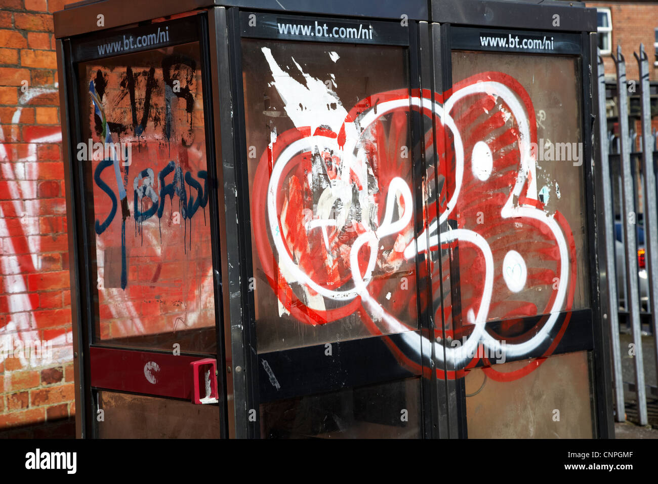 Graffiti gang markings hi-res stock photography and images - Alamy