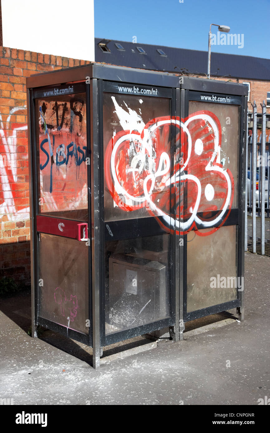 Vandalized phone box hi-res stock photography and images - Alamy