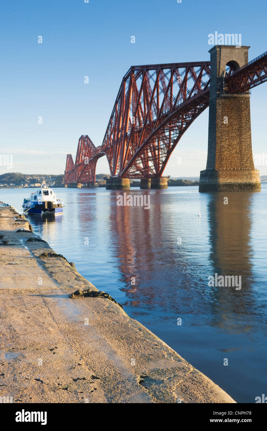 The Forth Rail Bridge, near Edinburgh, Scotland Stock Photo - Alamy