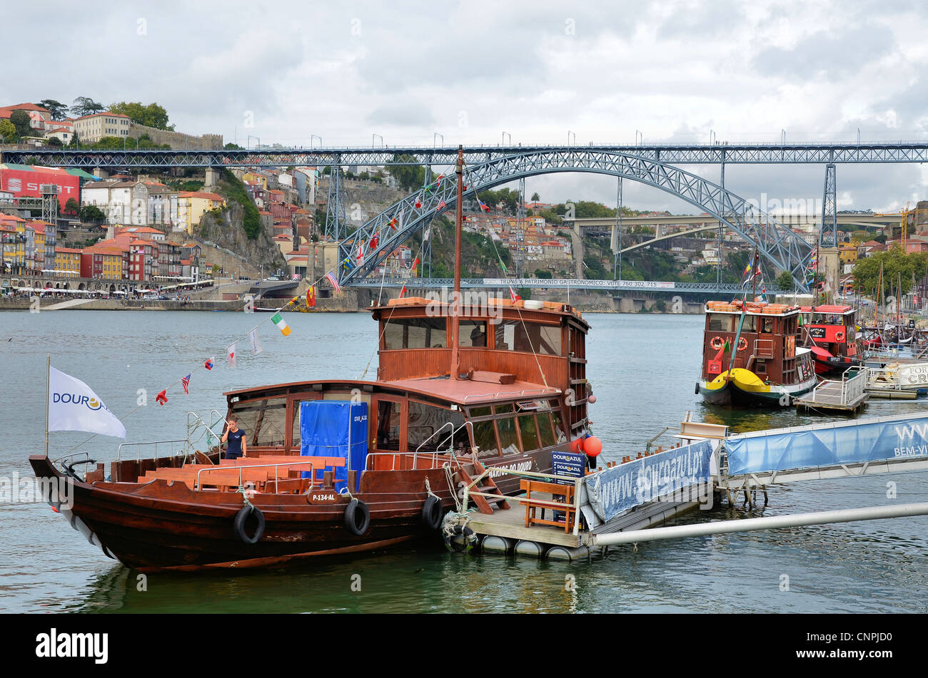 Traditional ride boats on the river Douro Stock Photo - Alamy