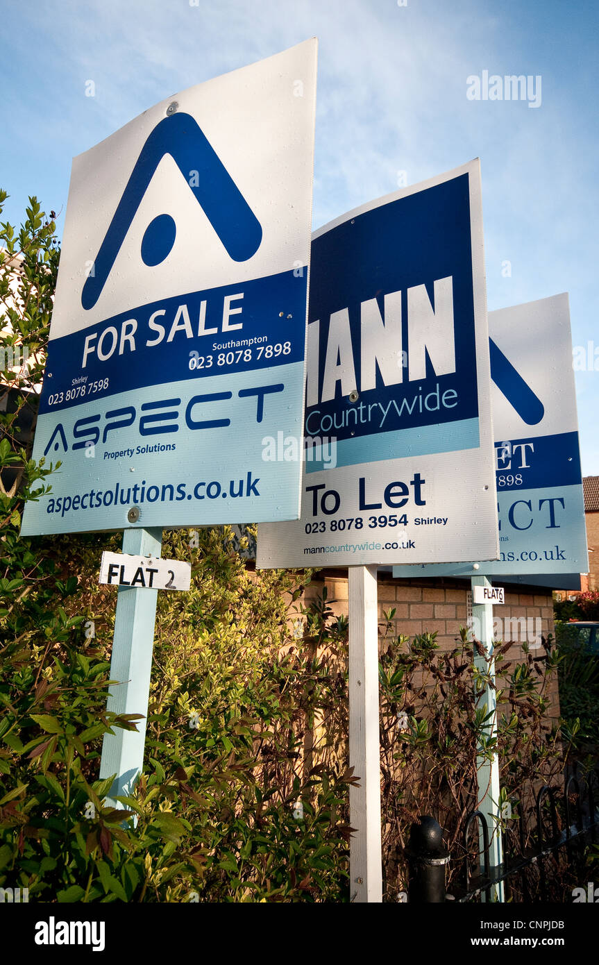For Sale Signs Uk Street High Resolution Stock Photography and Images ...