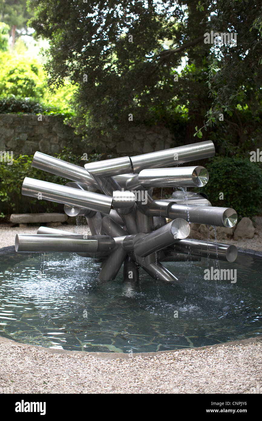 museum art sculpture metal [water fountain] tree Stock Photo - Alamy
