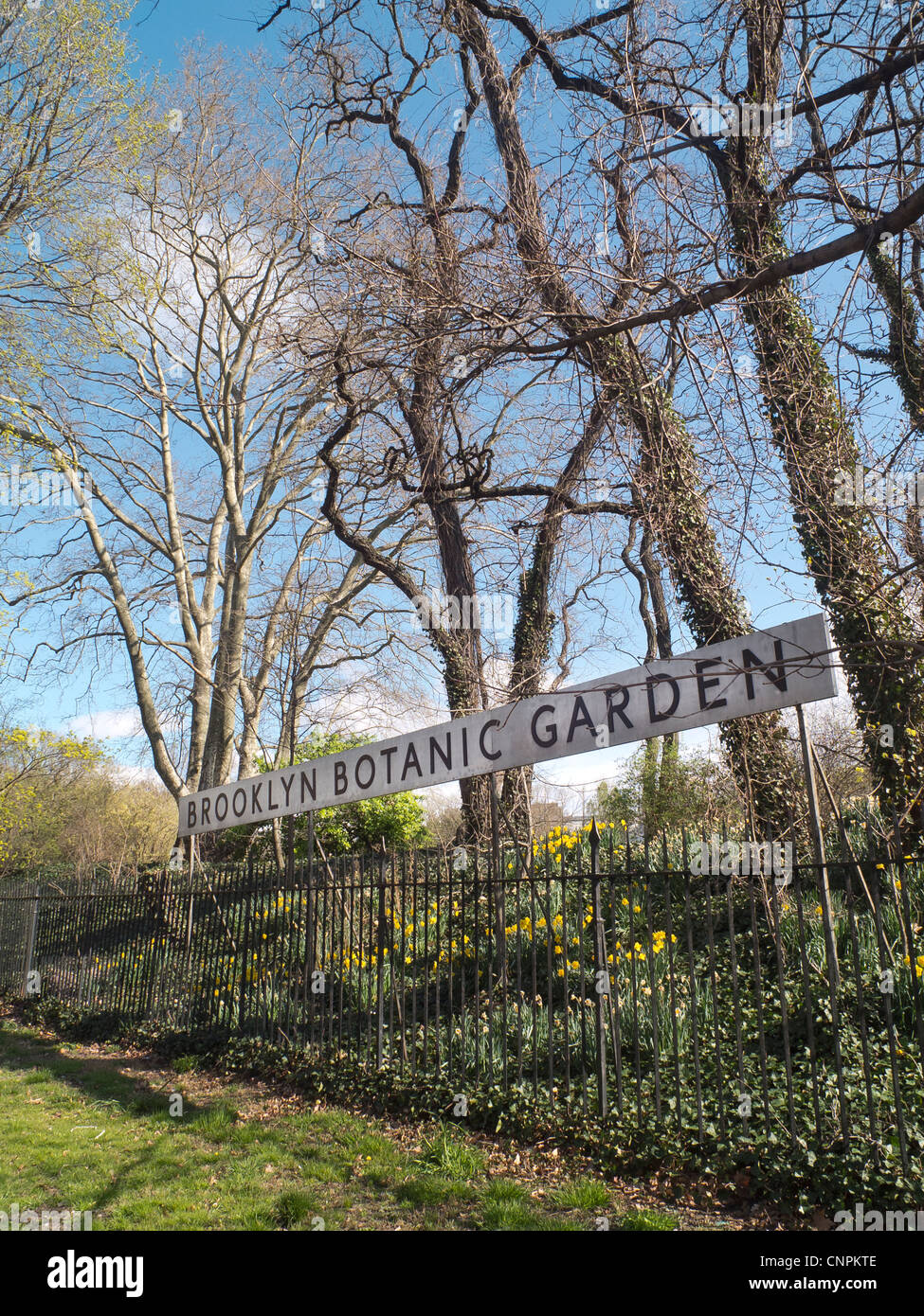 Brooklyn Botanic Garden sign in Brooklyn NYC Stock Photo - Alamy