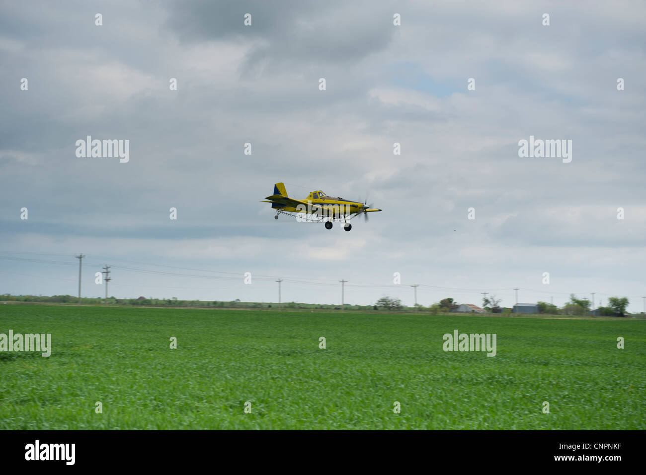Crop duster spraying hi-res stock photography and images - Alamy