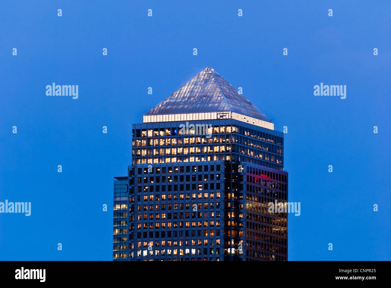 No 1 Canada Square, Canary Wharf, London, England, UK Stock Photo - Alamy