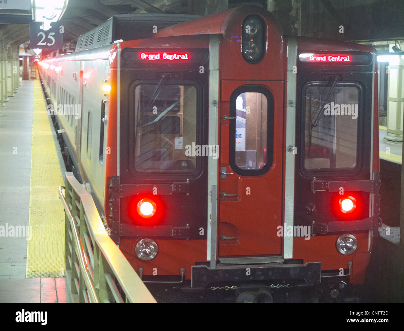 Mta metro north railroad hi-res stock photography and images - Alamy