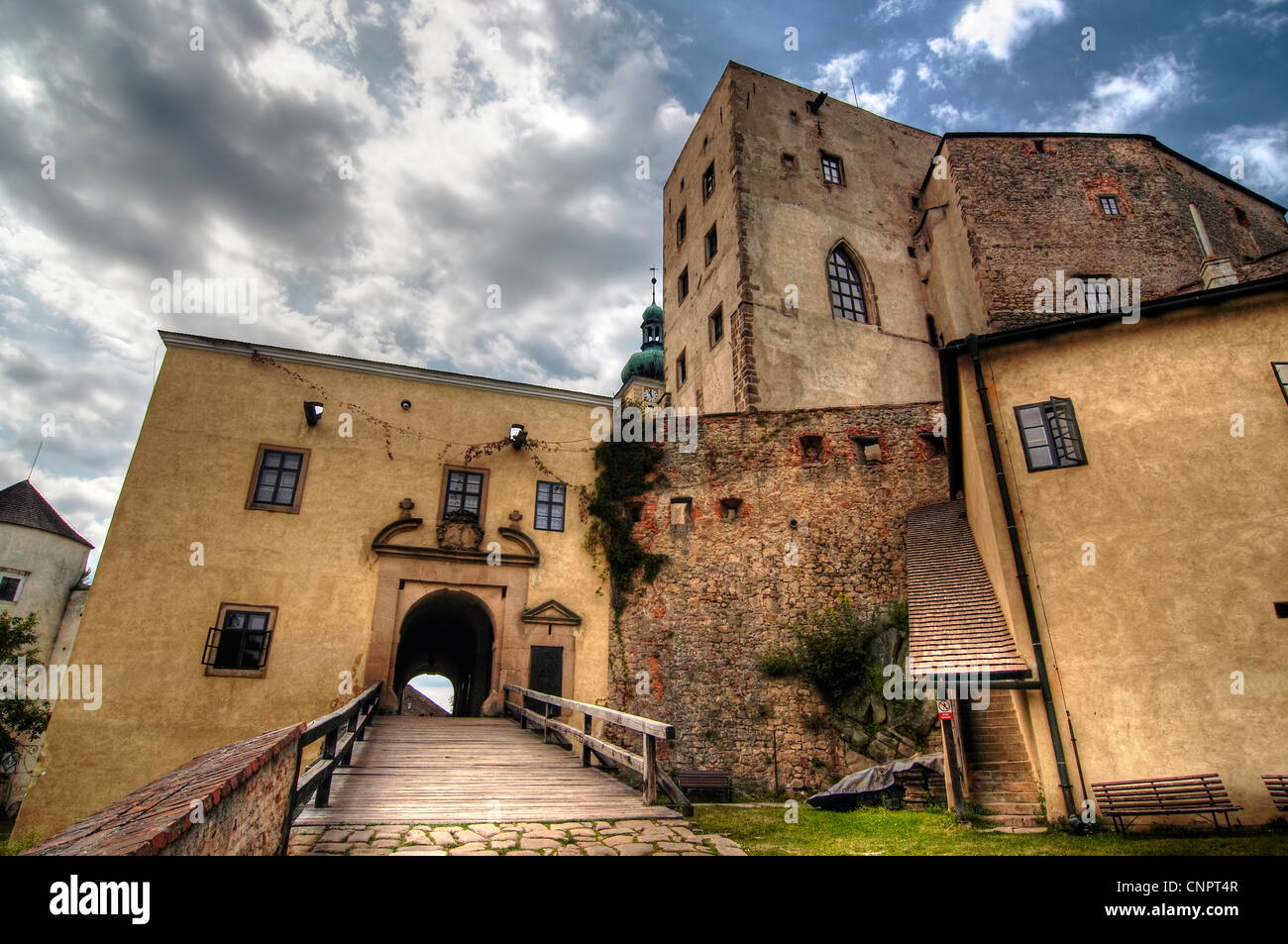1200s castle hi-res stock photography and images - Alamy