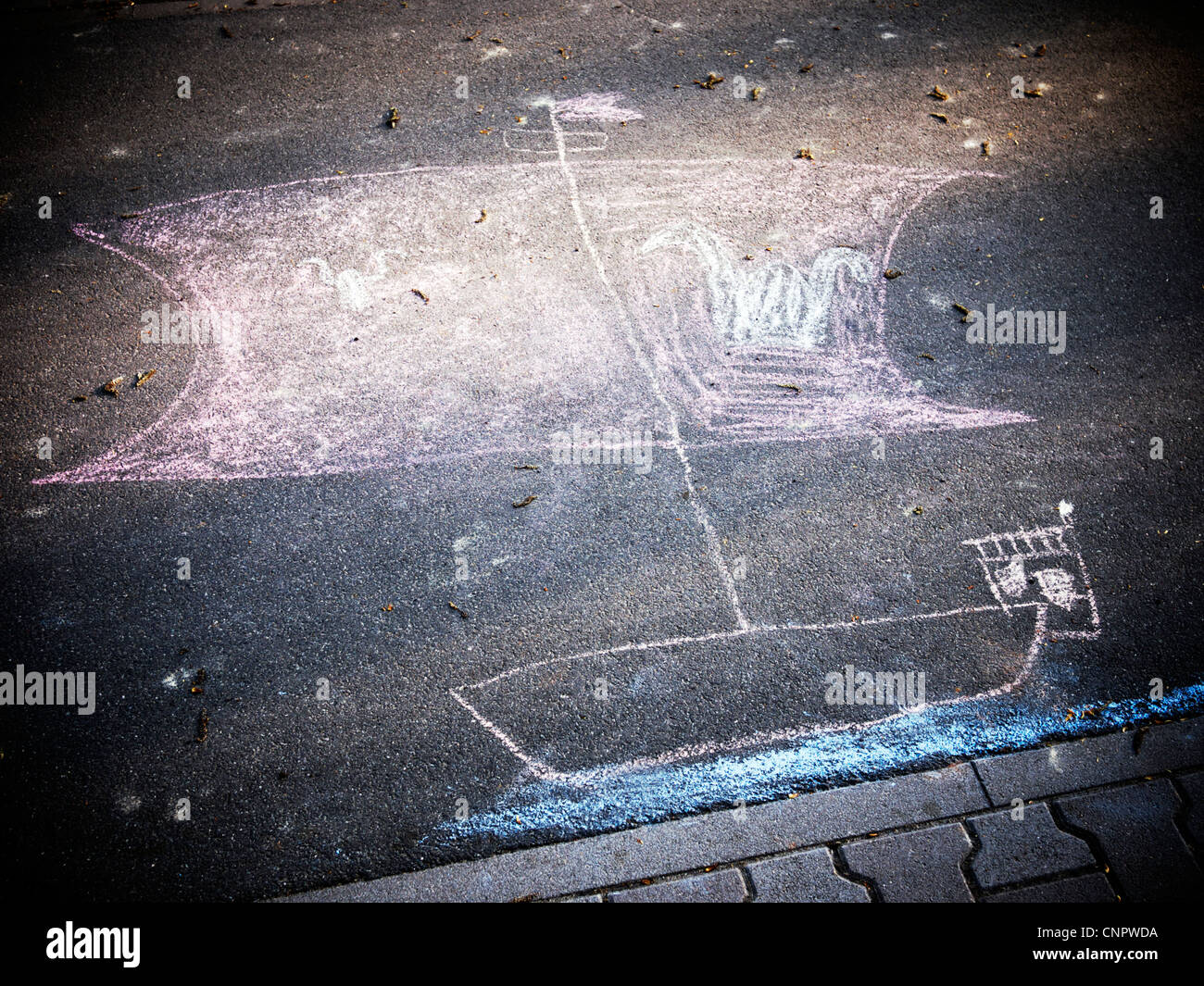 Children drawing on street chalk hi-res stock photography and images ...