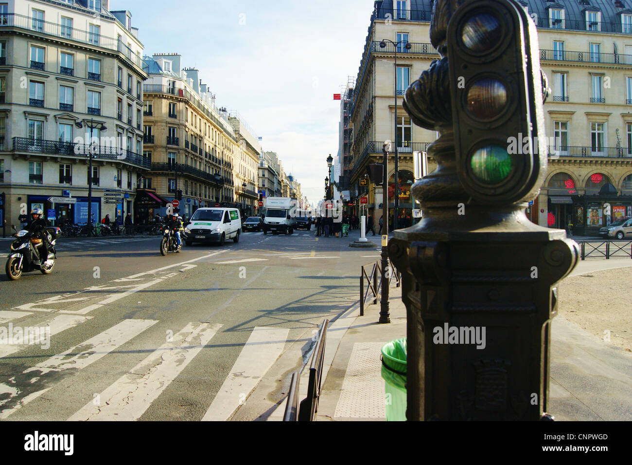 Paris road hi-res stock photography and images - Alamy